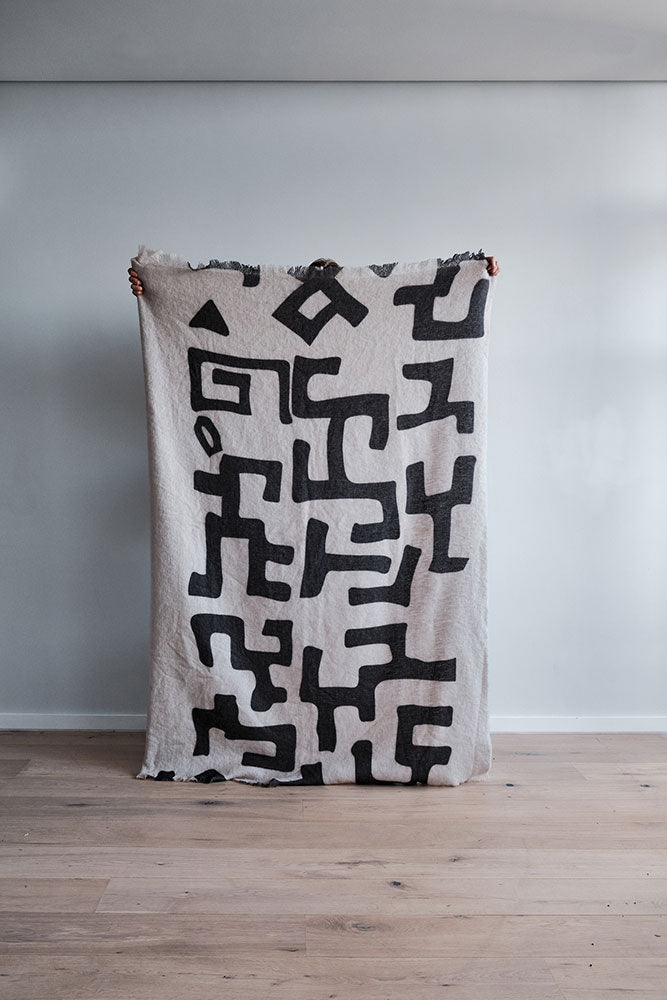 Mara – Bone Studio